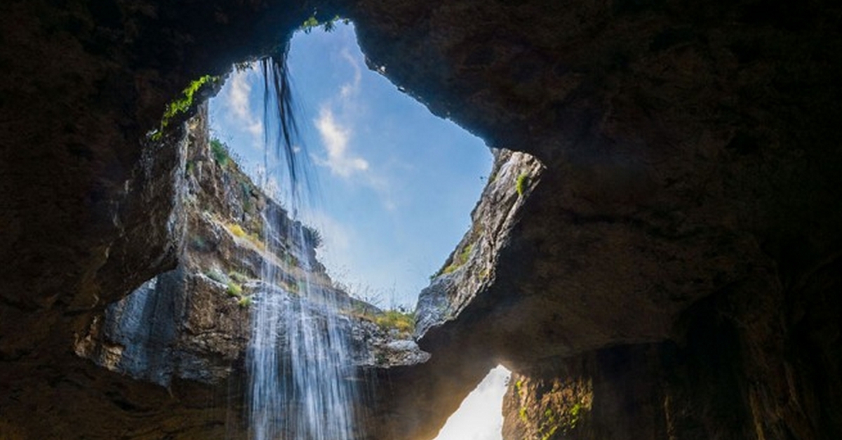 Découvrez Le Gouffre des Trois Ponts, l'un des sites naturels les plus ...