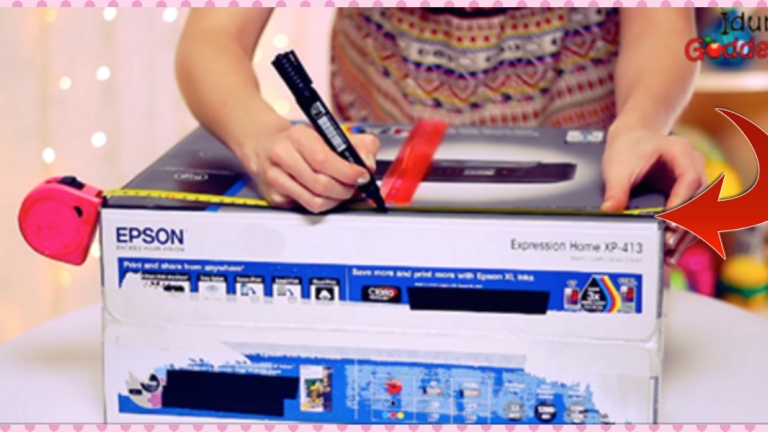 Elle trace une ligne sur sa boîte pour préparer un truc dont on a tous ...